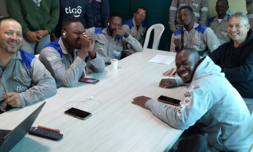 Trabaja con nosotros – FSCR Ingeniería